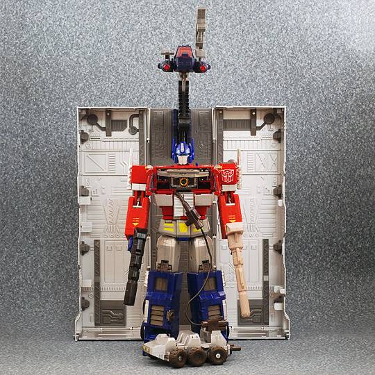 Masterpiece Optimus Prime Trailer