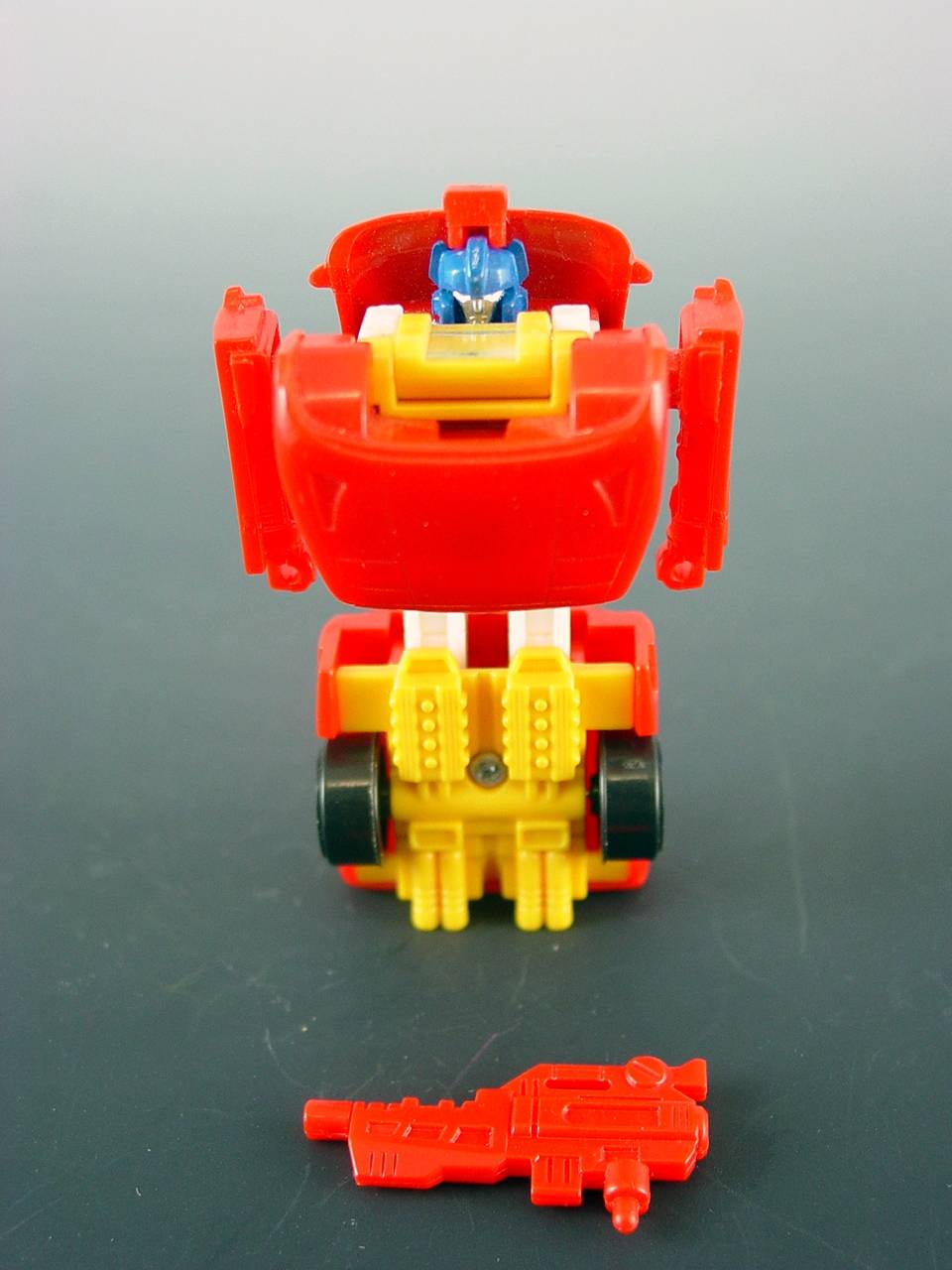 Go-Bot Optimus Prime Transformers G2 | Transformers Generation Two | Hasbro