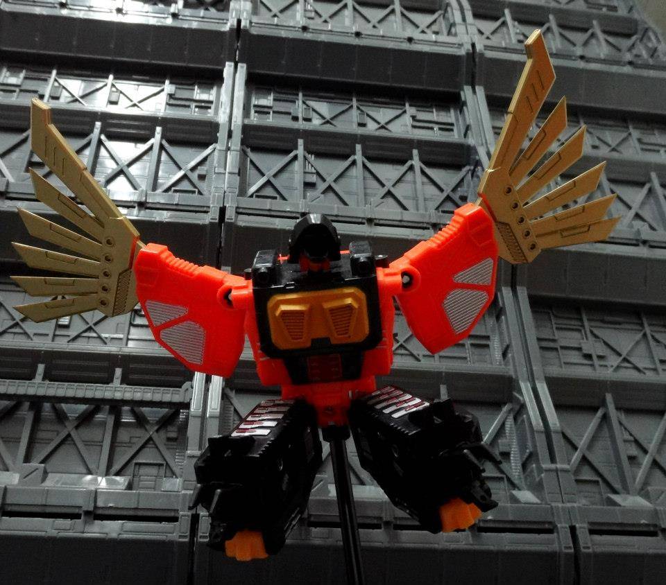 UT-W01 War Hawk War Lord Combiner | Unique Toys | TFSource