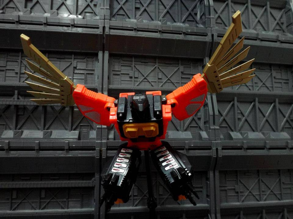 UT-W01 War Hawk | Unique Toys 3rd Party Movie-Inspired Figure | Toygeek