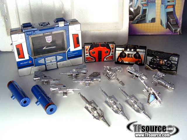 Soundwave and Buzzsaw Laserbeak Ravage Cassette Transformers G1 ...