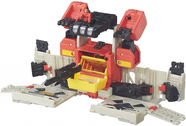Blaster and Twin Cast | Titans Return Transformers Figure | Toygeek