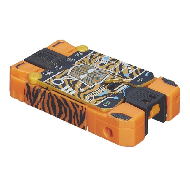 Stripes | Titans Return Transformers Figure | Toygeek