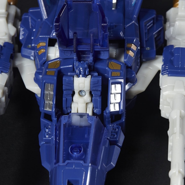 Triggerhappy and Blowpipe | Titans Return Transformers Figure | Toygeek
