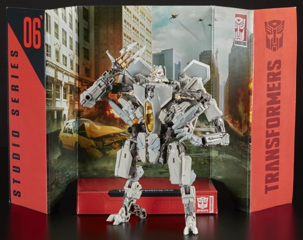 06 Starscream | Studio Series Transformers Figure | Toygeek