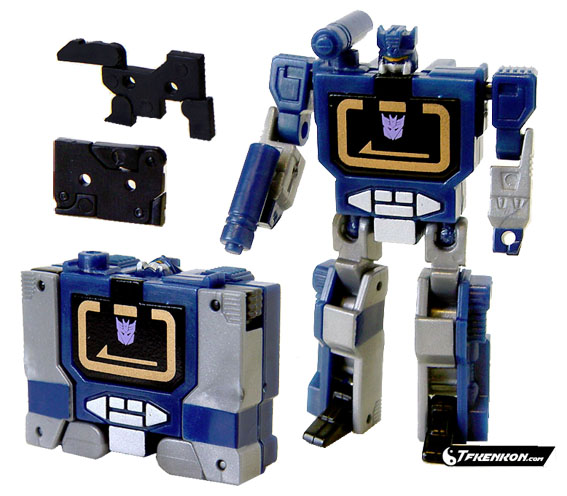 Revoltech Soundwave