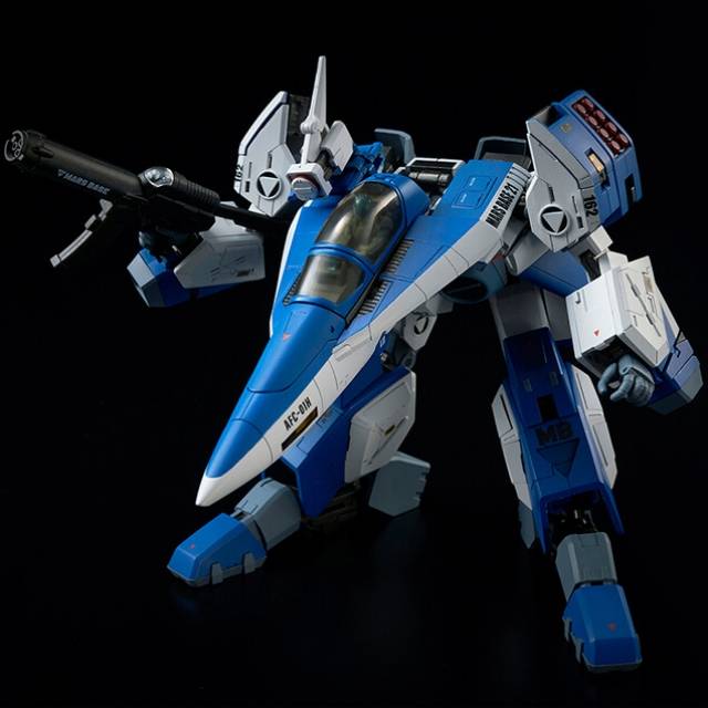 Genesis Climber Mospeada RIOBOT VR-052T Rei - 1/12 Scale Figure