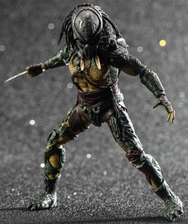 Tracker Predator PX Previews Exclusive 1:18 Scale | Predators | Hiya Toys