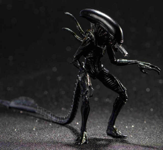 Alien Warrior PX Previews Exclusive 1:18 Scale | Alien Vs Predator ...