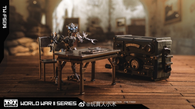 TW-FS04 Roadblock | ToyWorld 3rd Party Transformers & Combiner Figure | Toygeek