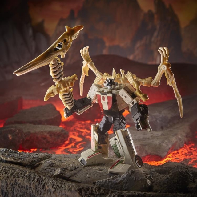 WFC-K25 Wingfinger Deluxe Class | Transformers Generations War for ...