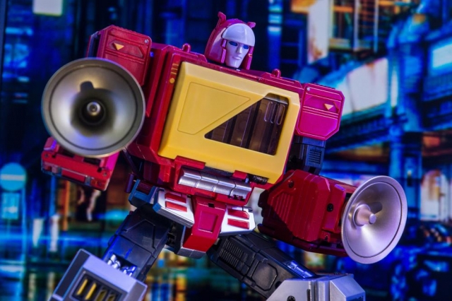 Transistor Pure Red Metallic Version and HiFi | KFC Toys 3rd Party ...