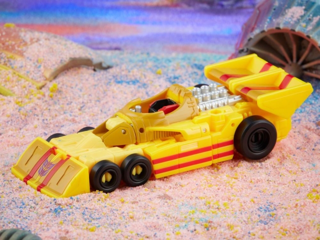 Drag Strip Legacy Deluxe Class | Transformers Generations Legacy