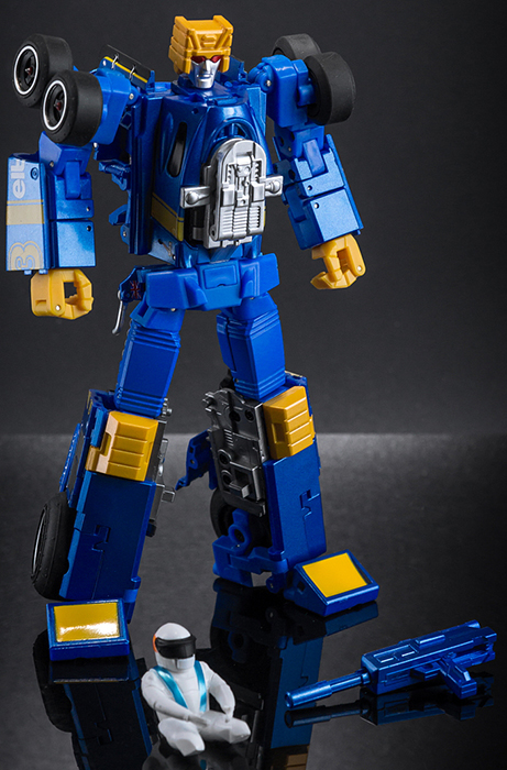 MX-16R Overheat Racer Version Limited Edition | XTransbots 3rd Party MP ...