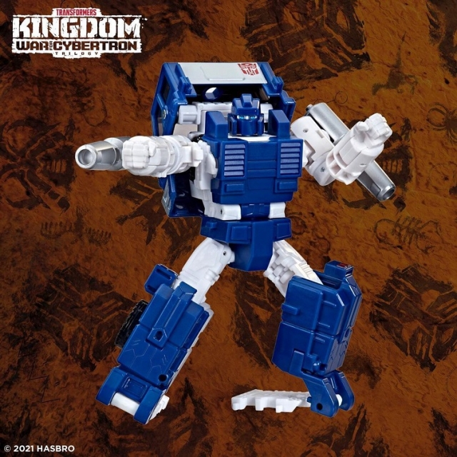 Deluxe Class WFC-K32 Pipes | Transformers Generations | Hasbro