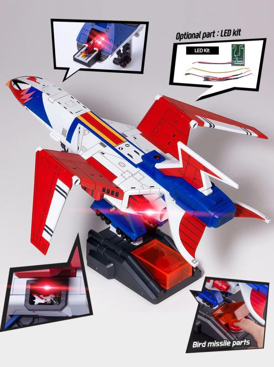 God Phoenix Model Kit with LED | Science Ninja Gatchaman II | Academy ...