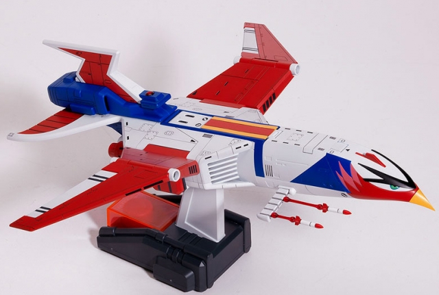 God Phoenix Model Kit with LED | Science Ninja Gatchaman II | Academy ...