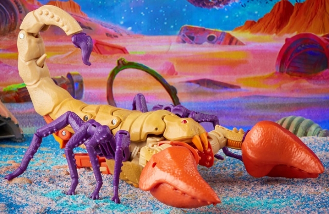 Predacon Sandstorm | Transformers Legacy Figure by Hasbro | Toygeek