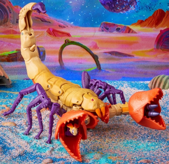 Predacon Sandstorm Deluxe Class | Transformers Generations Legacy