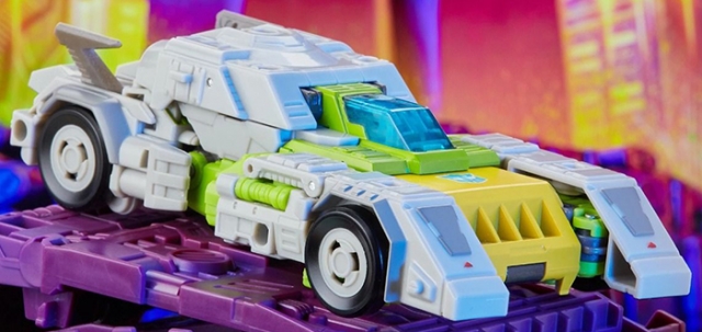 Autobot Springer | Transformers Legacy Figure by Hasbro | Toygeek