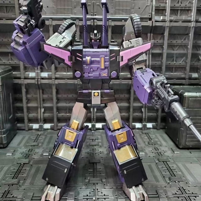 D10B Black Hanzo | DX9 Toys Attila Combiner | TFSource
