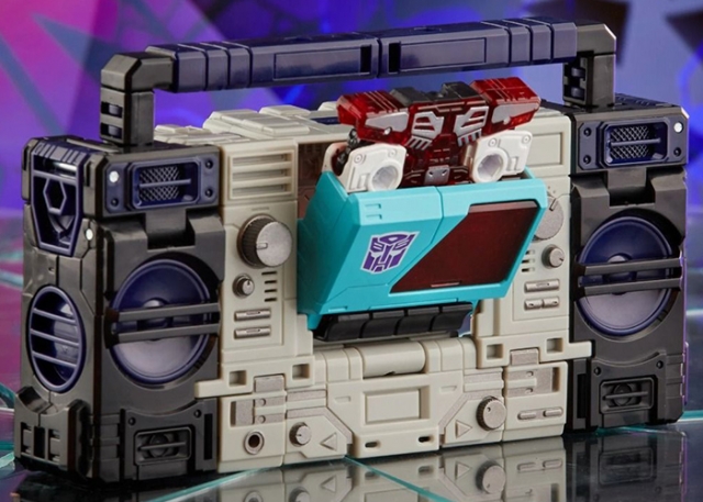 Soundwave War For Cybertron Boombox