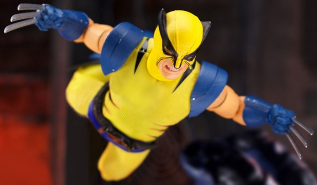 Wolverine Deluxe Steel Box Edition One:12 Collective | Marvel | Mezco Toyz