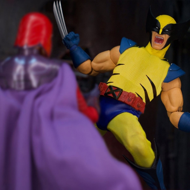 Wolverine Deluxe Steel Box Edition One:12 Collective | Marvel | Mezco Toyz