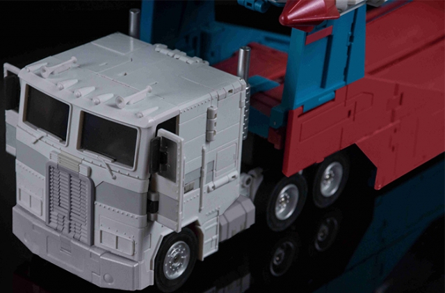 MX-22T Commander Stack The Youth Version | X-Transbots | TFSource
