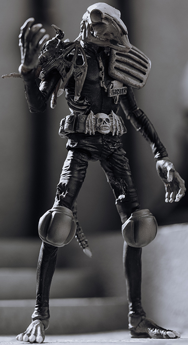 Judge Mortis Black and White 1/18 Scale Exquisite Mini | 2000 A.D ...