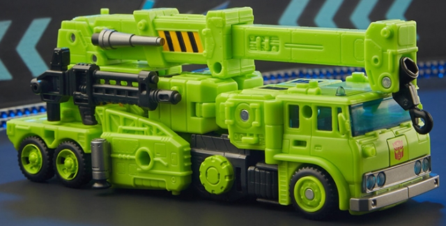 Road Hauler | Velocitron Transformers Figure | Toygeek