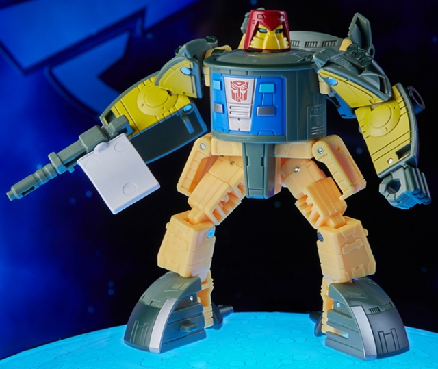 Autobot Cosmos Deluxe Class | Transformers Legacy Velocitron Speedia ...