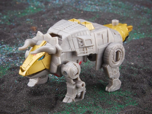 Dinobot Slug Legacy Core Class | Transformers: Legacy Evolution
