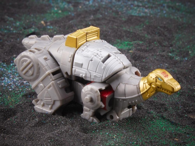 Dinobot Sludge Legacy Core Class | Transformers: Legacy Evolution