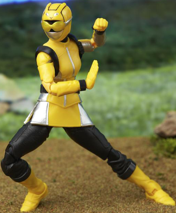 Yellow Ranger 6-inch Scale Lightning Collection | Power Rangers Beast Morphers | Hasbro