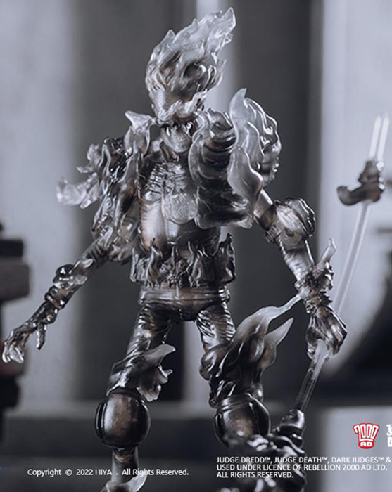 Judge Fire Black and White 1/18 Scale Exquisite Mini | 2000 A.D. Judge ...