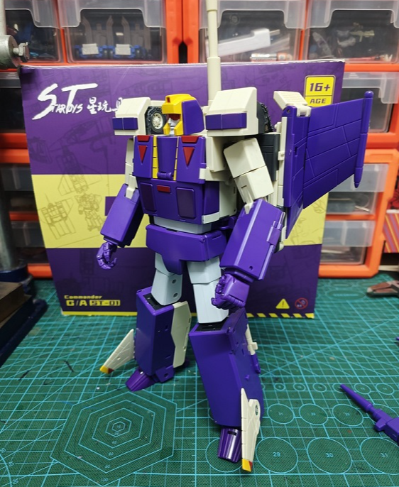 ST-01 Commander | Star Toy