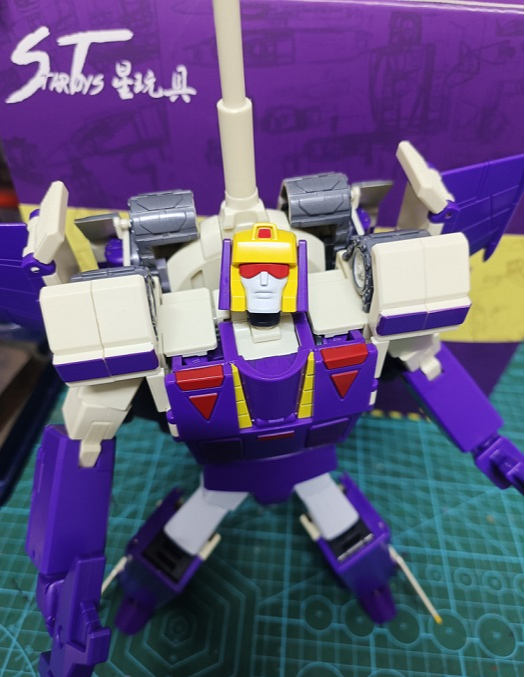 ST-01 Commander | Star Toy