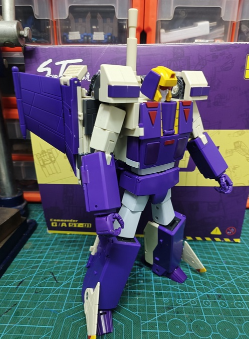 ST-01 Commander | Star Toy