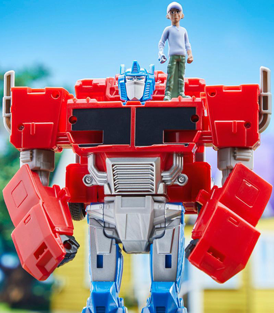 Spin Changer Optimus Prime and Robby Malto | Transformers: EarthSpark