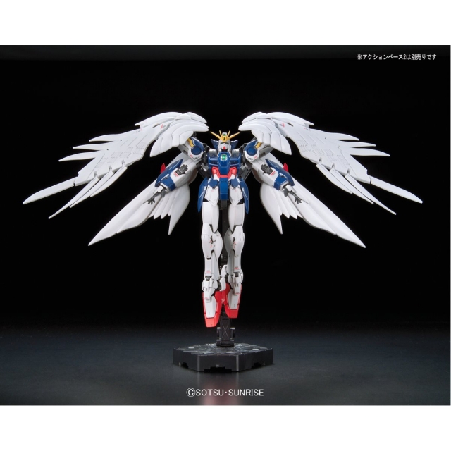 17 Wing Gundam Zero Real Grade 1/144 Scale Model Kit | Gundam Wing ...