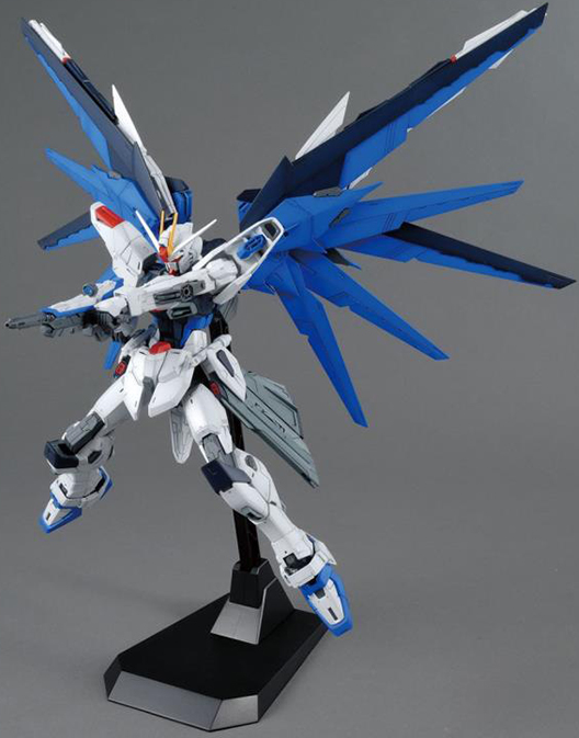 Freedom Gundam Version 2.0 Master Grade Model Kit 1/100 Scale | Mobile ...