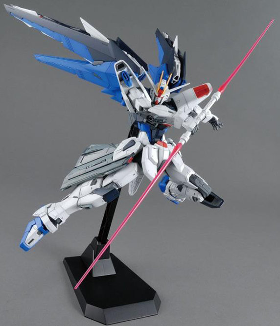 Freedom Gundam Version 2.0 Master Grade Model Kit 1/100 Scale | Mobile ...