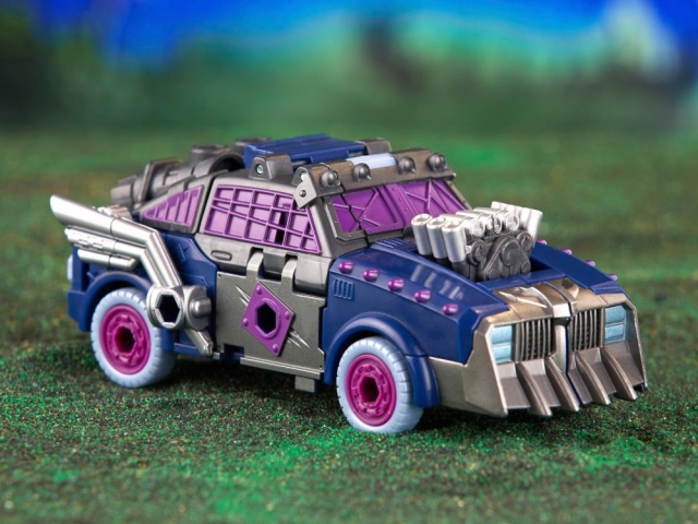 Axlegrease | Transformers Legacy Figure by Hasbro | Toygeek