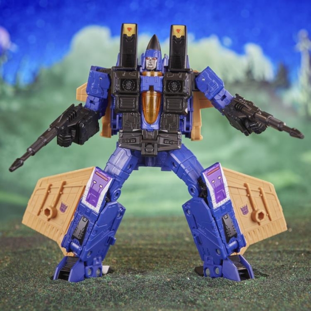 Dirge | Transformers Legacy Figure by Hasbro | Toygeek