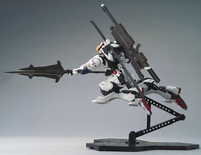 Gundam Barbatos Master Grade 1/100 Scale Model Kit | Mobile Suit Gundam ...