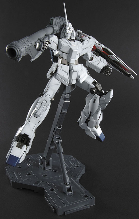 Unicorn Gundam Master Grade Model Kit 1/100 Scale | Mobile Suit Gundam ...