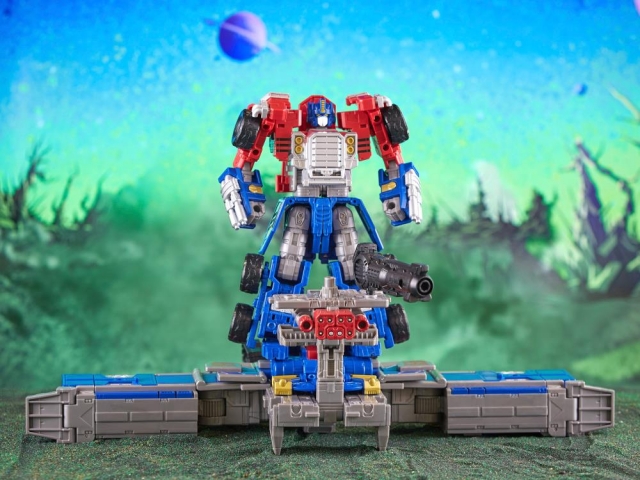 Commander Armada Universe Optimus Prime | Transformers Legacy Figure by Hasbro | Toygeek