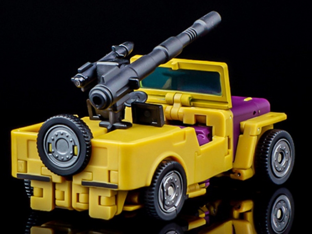 MS-B52 Arms Dealer Munitioner IDW Version | Magic Square