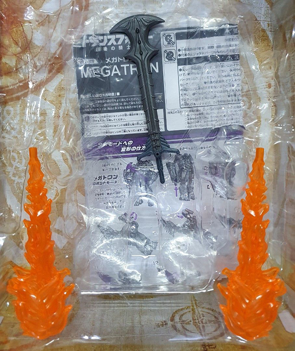 TLK-19 Megatron | The Last Knight Transformers Figure | Toygeek